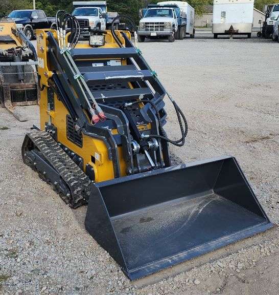 MS430 Mini Stand On Skid Steer Track Loader - Kraft Auction Service, LLC