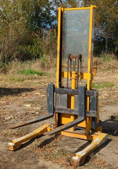 (FF) MultiTon Walk Behind Stacker Forklift - Kraft Auction Service, LLC