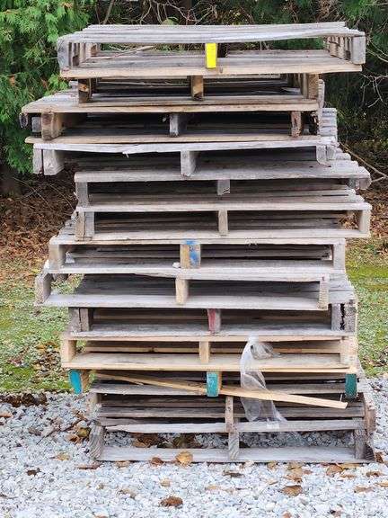(II) Stack Of (13) Standard Wood Pallets - Kraft Auction Service, LLC