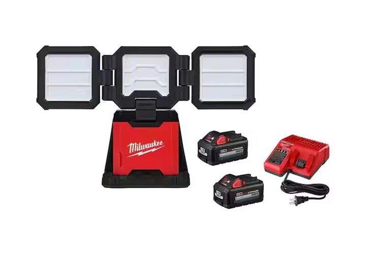 Milwaukee 18V Triple Panel Flood Light - Kraft Auction Service, LLC