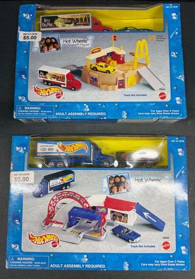 (S) 2 Hot Wheels Play Sets - Kraft Auction Service, LLC