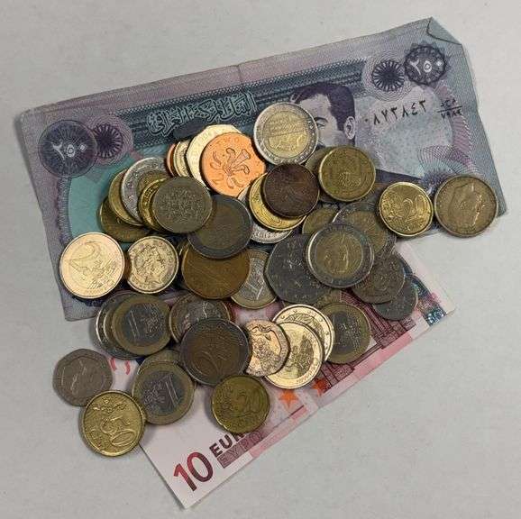 (C) Large Amount of Foreign Coins & Bills - Kraft Auction Service, LLC