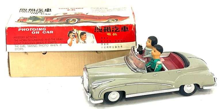 "Photoing On Car" Battery Operated Tin Litho Toy Car In Box - Kraft ...