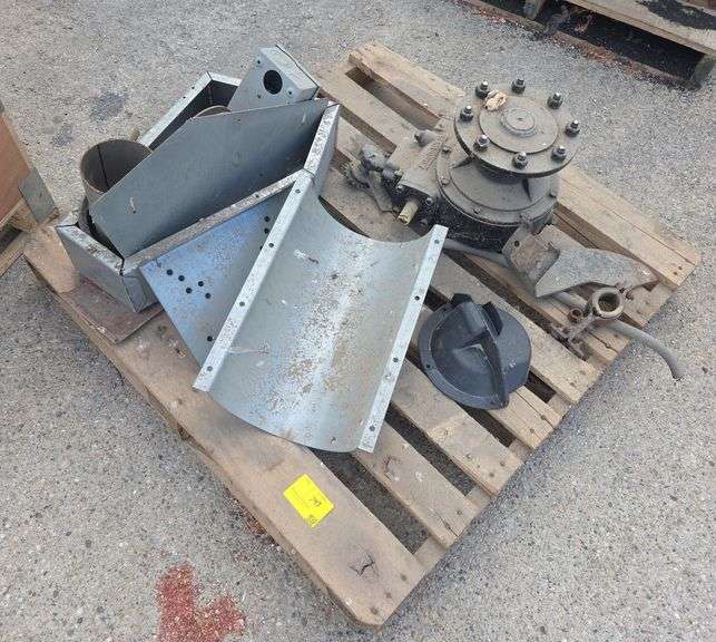 Pallet of Center Pivot Irrigation Gearbox, Metal Covers, Multi Groove ...