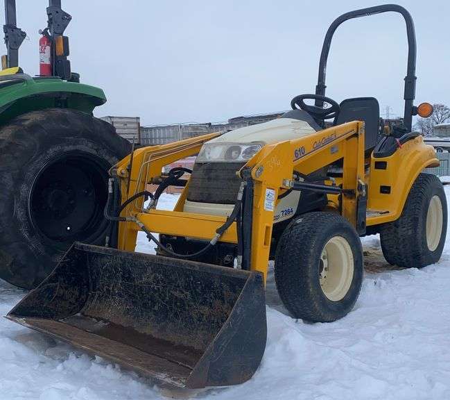Cub Cadet 7264 Compact Utility Tractor - Kraft Auction Service, LLC