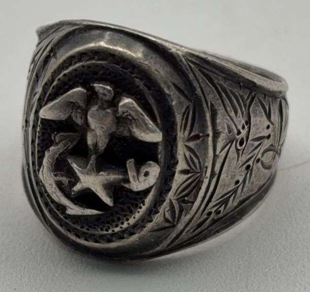 (U) Engraved Signet Ring with Raised Emblem - Kraft Auction Service, LLC