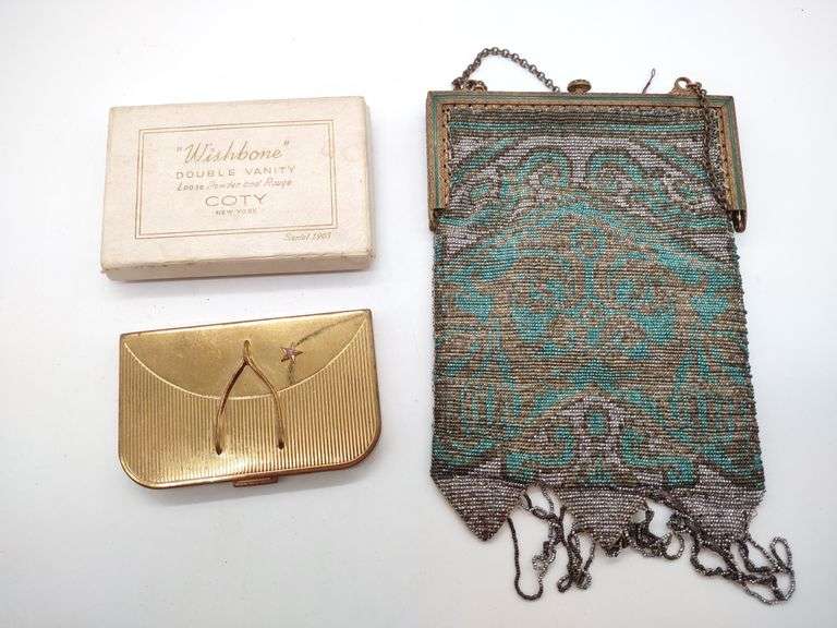(E) VIntage Beaded Purse and Compact - Kraft Auction Service, LLC