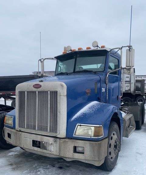 2006 Peterbilt 385 Day Cab Semi - Kraft Auction Service, LLC