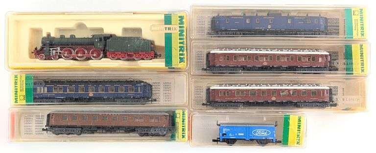 (1) Minitrix N Scale Locomotive w/ Tender & (6) Train Cars - Kraft ...