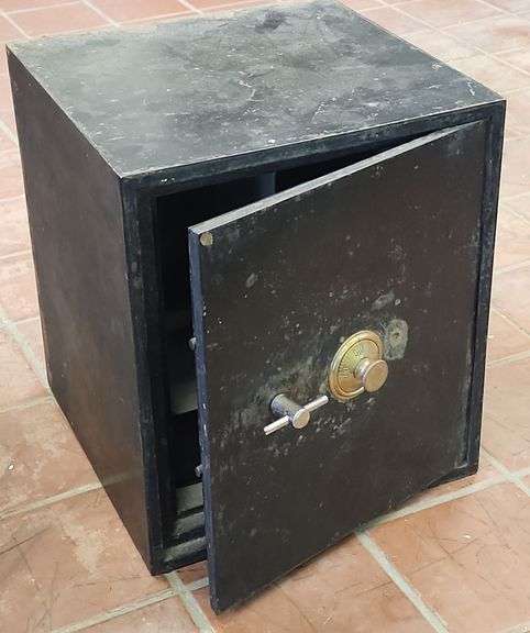 Vintage Eagle Lock Co Black Safe - Kraft Auction Service, LLC