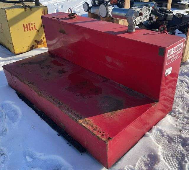 (CB) Diesel Saddle Fuel Tank - Kraft Auction Service, LLC