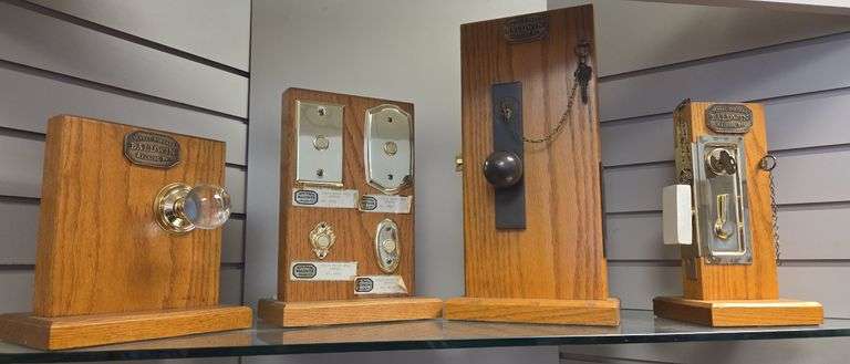 Baldwin Custom Design Handleset, Lock, & Doorbell Displays - Kraft ...