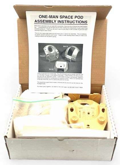 2001 One-Man Space Pod Model Kit In Box - Kraft Auction Service, LLC
