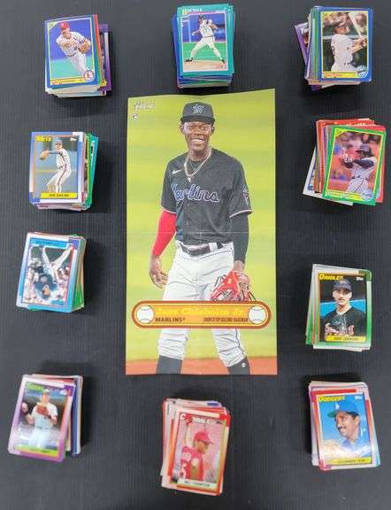 (N) MLB Professional Baseball Trading Cards With Poster. Brands Include ...