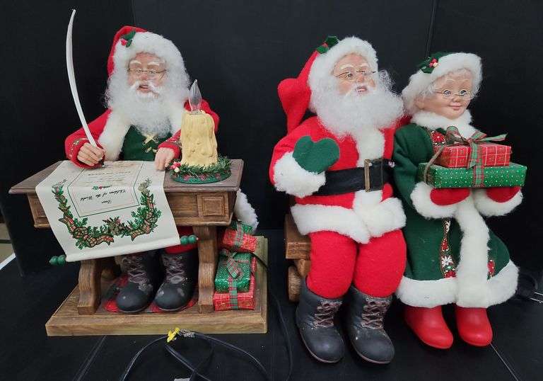 Automated Santa Claus & Mrs.Claus Plug In Figurines. - Kraft Auction ...