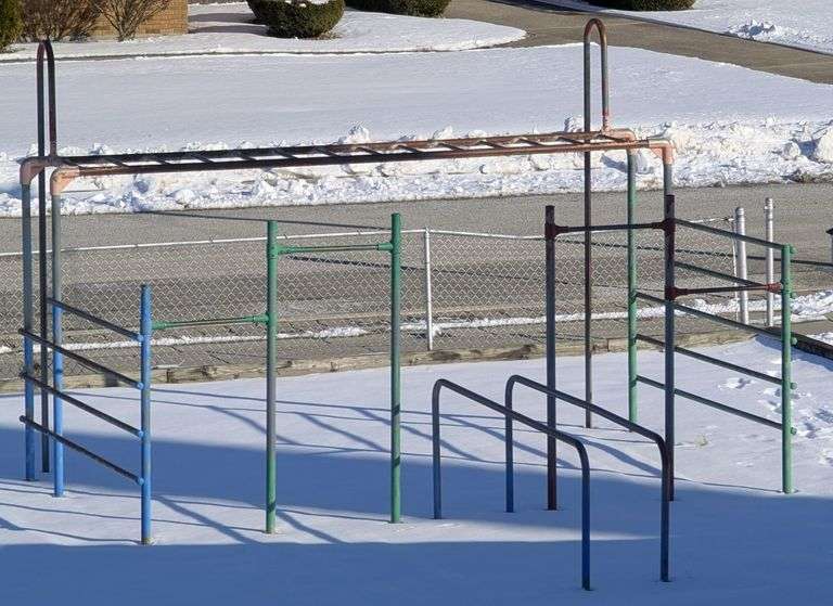 Jungle Gym With Monkey Bars. Has Rust Damage - Kraft Auction Service, LLC