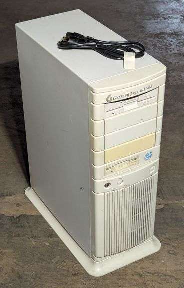 (EF) Gateway 2000 computer tower, 4DX2-66E. 23" tall, 19" deep. - Kraft ...