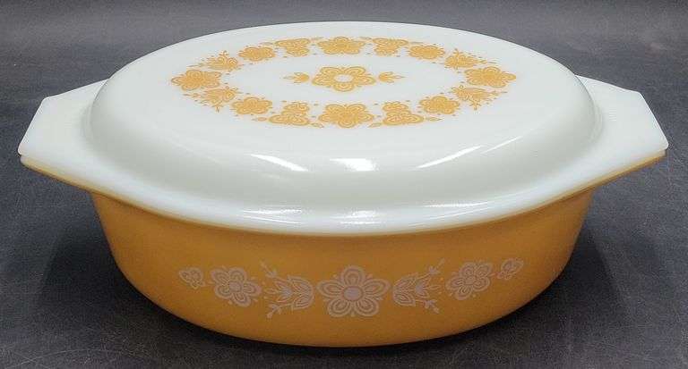 (P) Vintage Pyrex Oval Casserole Dish With Lid - Kraft Auction Service, LLC