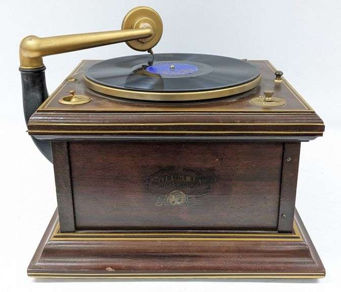 Columbia Graphonola Disc Phonograph - Kraft Auction Service, LLC