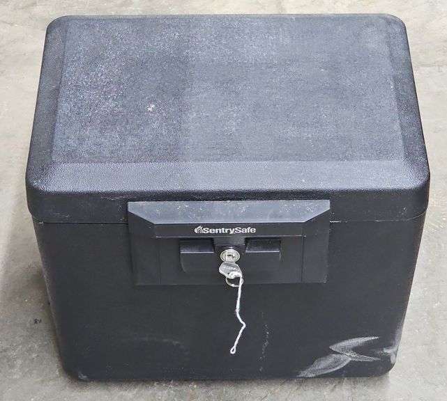 Sentry Safe 0.61 cu. ft. Fireproof Safe File Box, 15.5"×11"×13", With ...