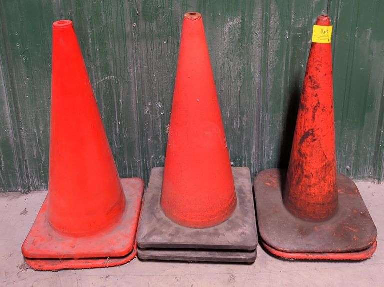 Safety Cones 27"T. Bidding 1xtq - Kraft Auction Service, LLC