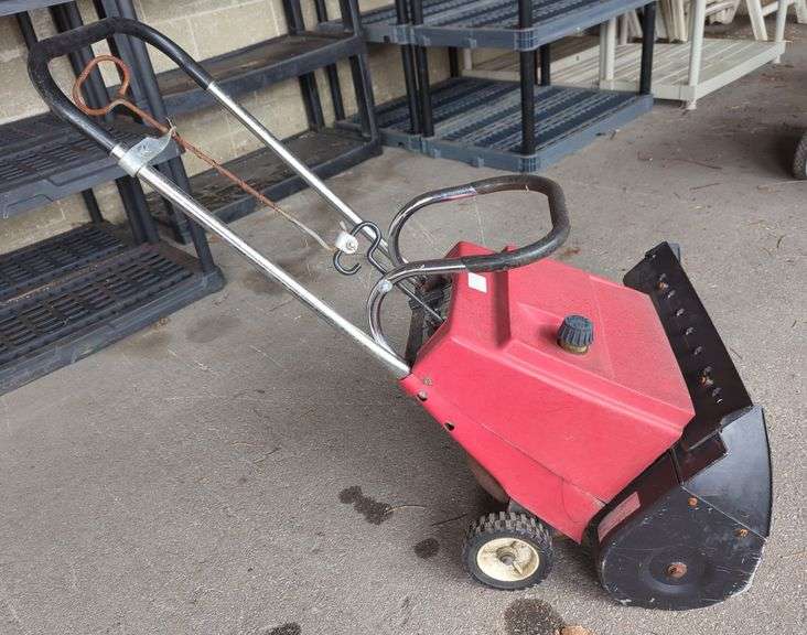 (F) Toro Model 38162 Snow Blower. 20 inch. Not Tested - Kraft Auction ...