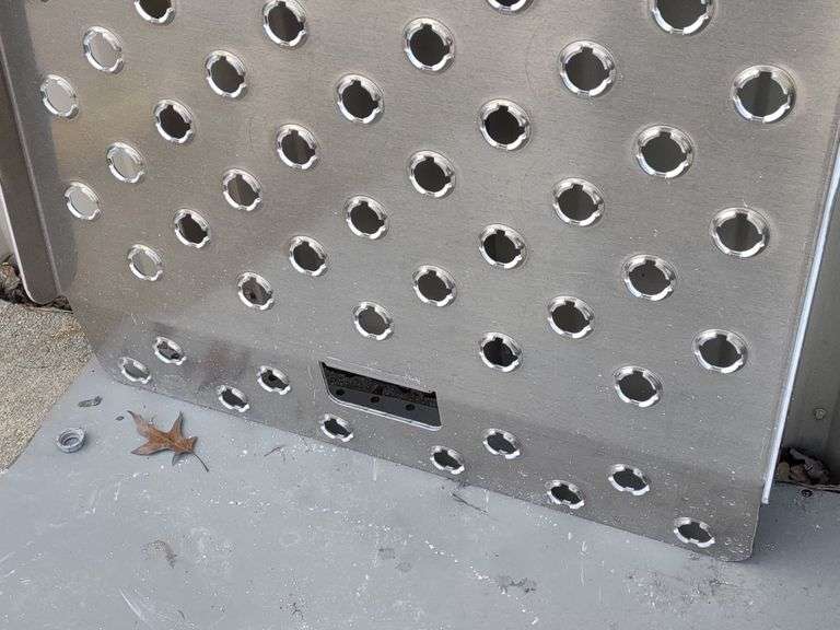 Aluminum Ramp/Deck Plate - Kraft Auction Service, LLC