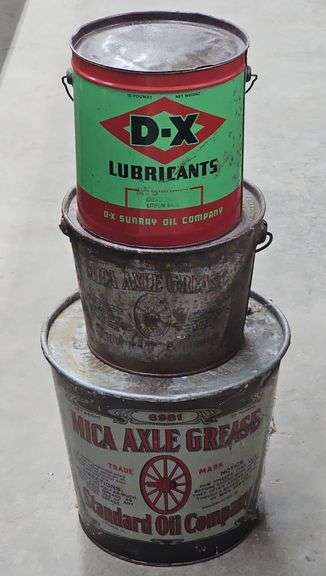 Two Antique Mica Axle Grease Metal Pales (Empty) 10LB & 25 LB Sizes And ...