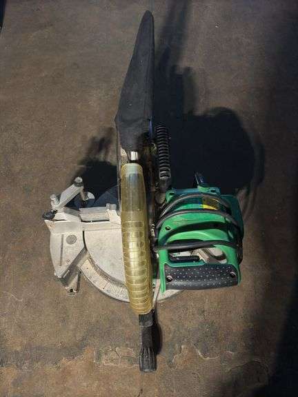 (I) Hitachi C 10FCH2 10” Compound Miter Saw - Kraft Auction Service, LLC