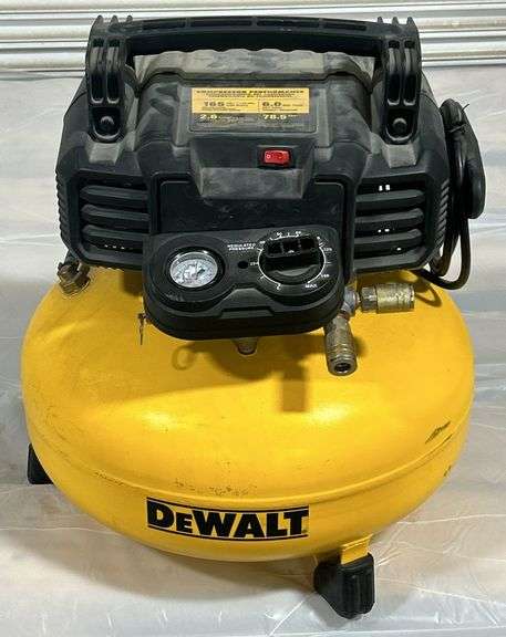 (CU) DeWalt 6 Gallon 165 PSI Pancake Electric Air Compressor - Kraft ...