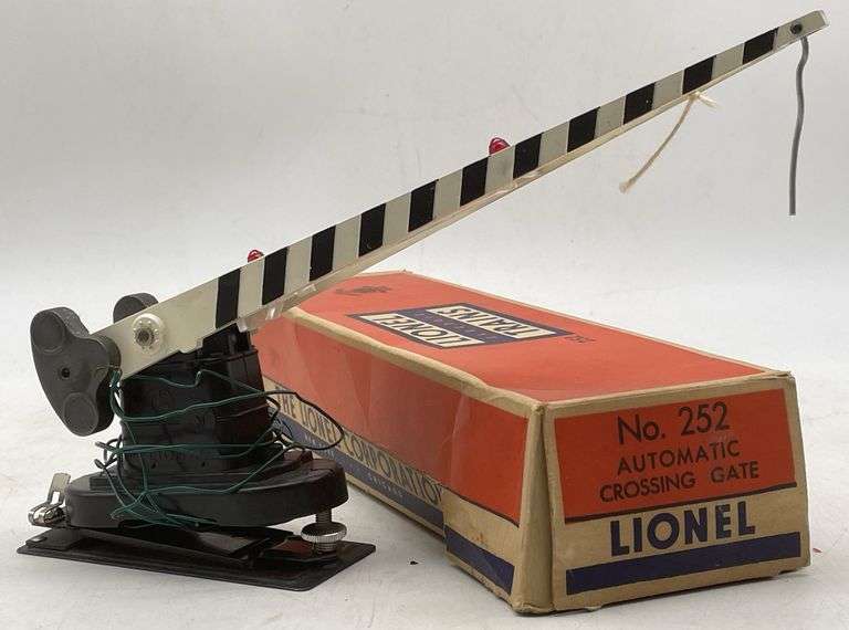 (OP) Lionel Automatic Crossing Gate #252 - Kraft Auction Service, LLC