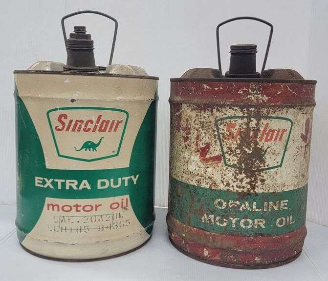 (AP) Pair Of Sinclair Oil Cans. - Kraft Auction Service, LLC