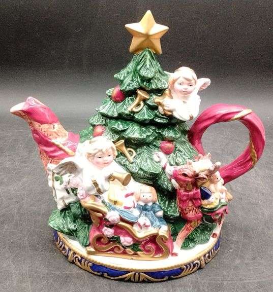 (F) Fritz & Floyd Christmas Tea Pot 8.5 " Tall - Kraft Auction Service, LLC