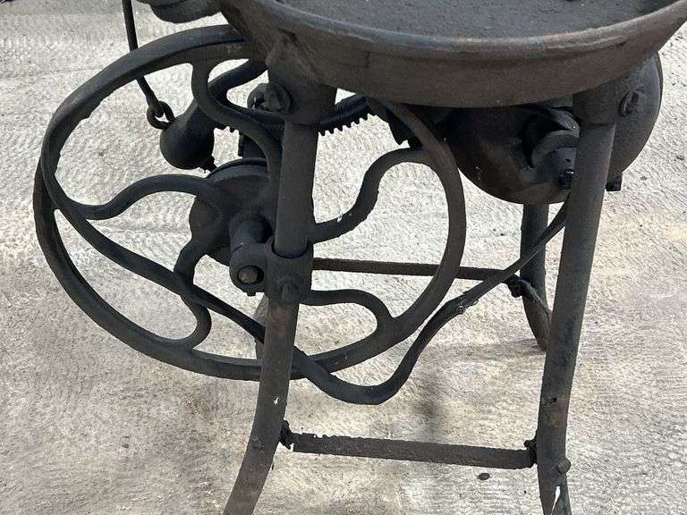 (JJ) Cast Iron Portable Hand Crank Coal Forge - Kraft Auction Service, LLC