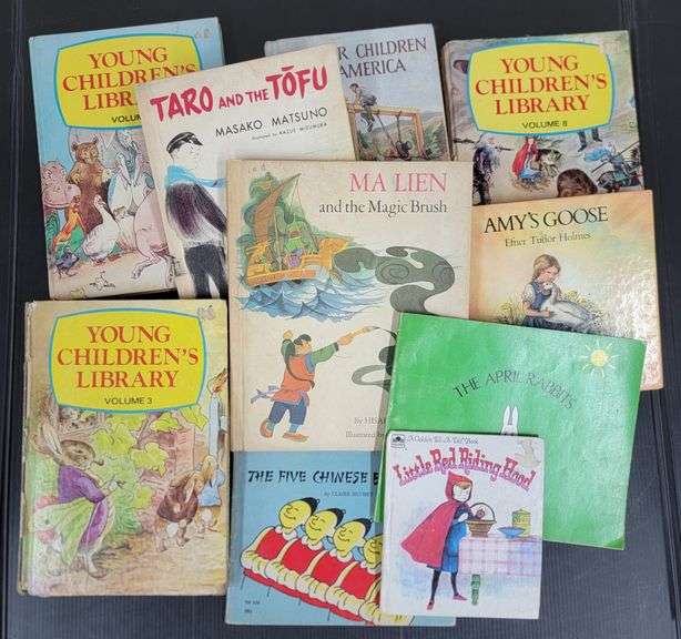 (II) Collection Of Children's Books. - Kraft Auction Service, LLC