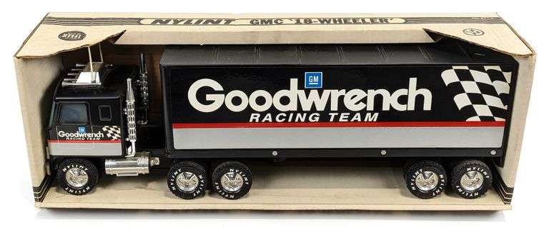 Nylint GMC 18-Wheeler Goodwrench Racing Team Truck - Kraft Auction ...