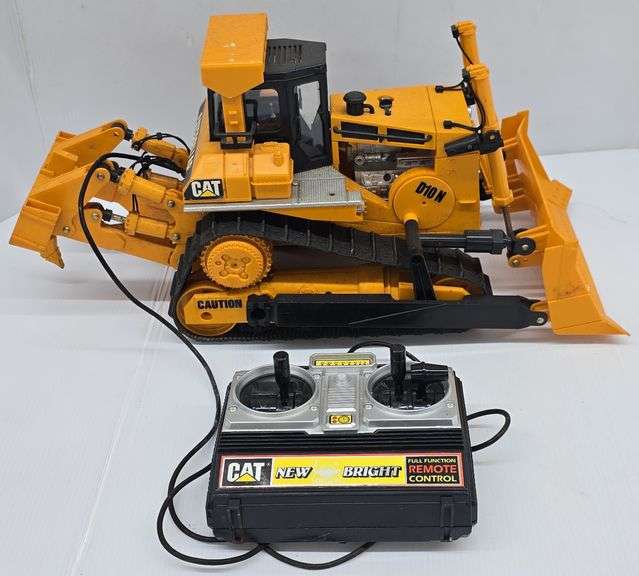 Vtg.New Bright 1987 CAT Caterpillar D10N RC Bulldozer W/ Corded Remote ...