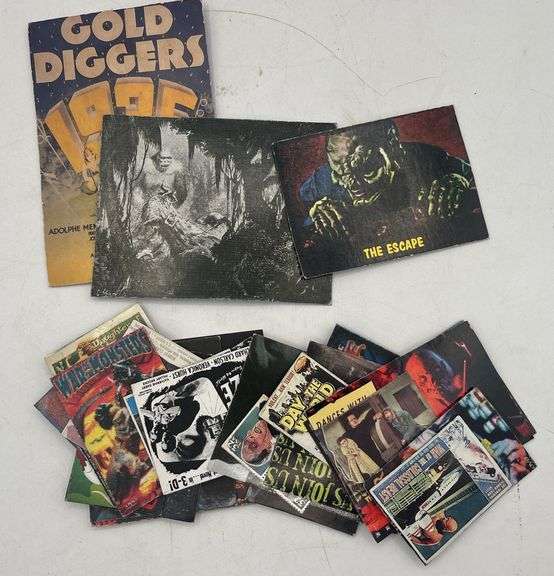 (AO) Vintage Horror Movie Magnets - Kraft Auction Service, LLC