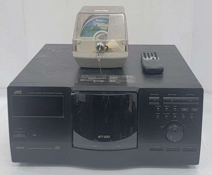 (AI) JVC XL-MC222 Compact Disc Automatic Changer And Computer Discs. - Kraft Auction Service, LLC