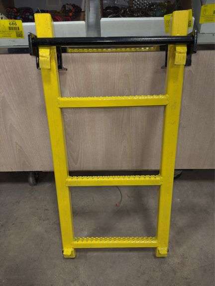 Sure Step Retractable Truck Steps (31” Tall) - Kraft Auction Service, LLC