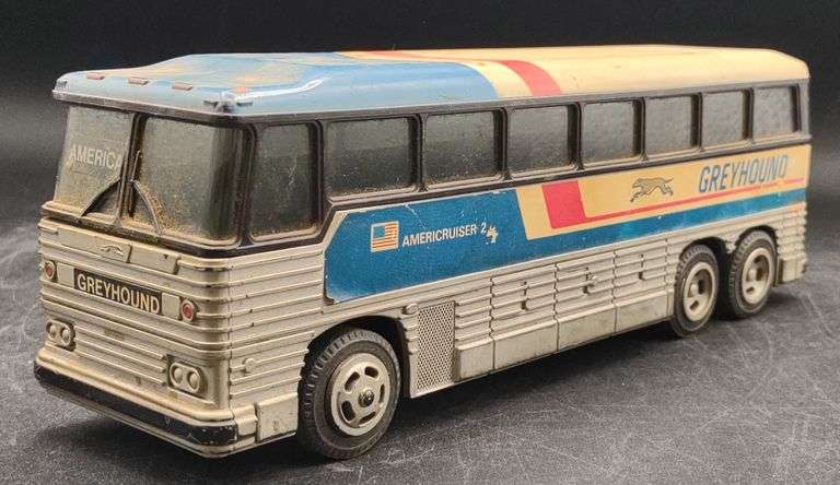 (N) Greyhound Bus Model - Kraft Auction Service, LLC
