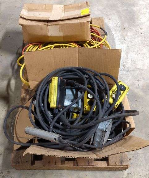 Pallet Of Macon External Controllers & Extension Cords (Measurements ...