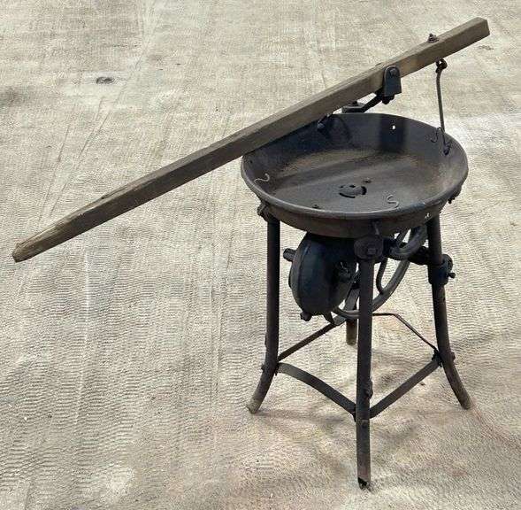 (JJ) Cast Iron Portable Hand Crank Coal Forge - Kraft Auction Service, LLC