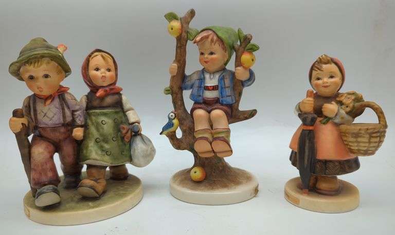 (P) Goebel M.J.Hummel. Statues. Going Home Wanderfreunde (383), Apple ...