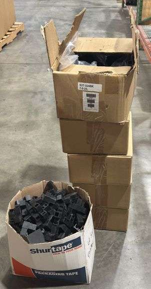 80/20 Inc Extrusion Quick Frame Connectors - Kraft Auction Service, LLC
