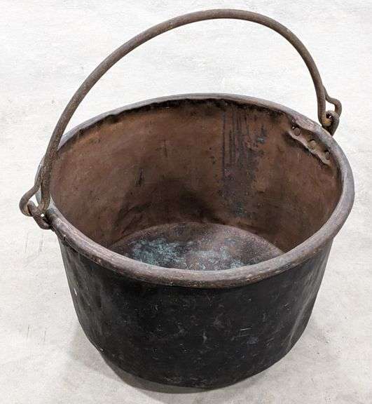 Large Antique Copper Cauldron With Iron Handle - Kraft Auction Service, LLC