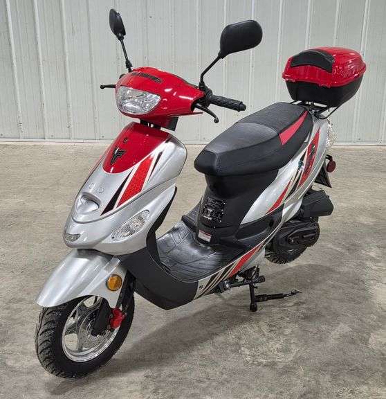 Tao Motor Classic 50 Moped - Kraft Auction Service, LLC