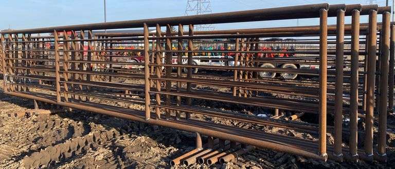 Steel Pipe Cattle Panels - Kraft Auction Service, LLC