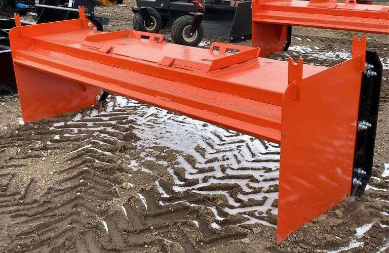 8’ Quick Attach Snow Pusher - Kraft Auction Service, LLC