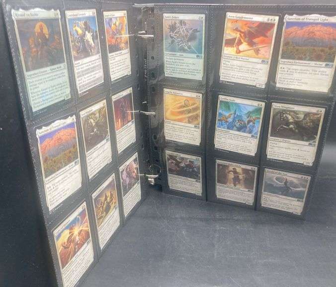 (DD) Magic the Gathering vintage collector cards with magic folder over ...